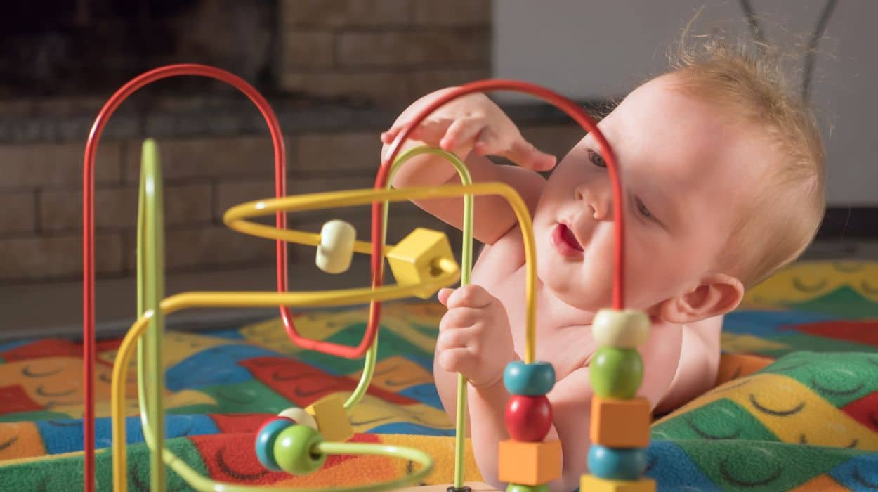 Motorische Entwicklung von Babys: Meilensteine, Tipps und Beratung